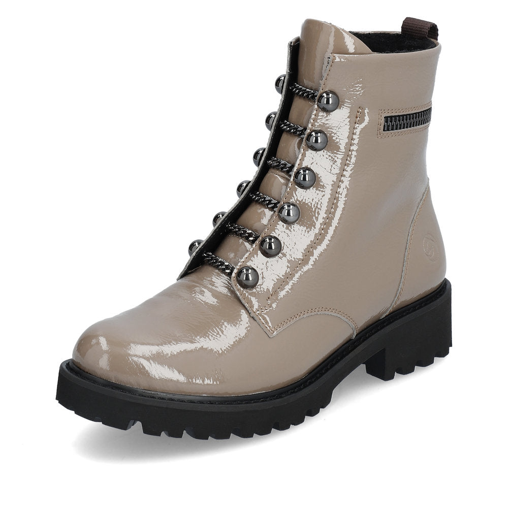 D8670 – Rieker Shoe Canada